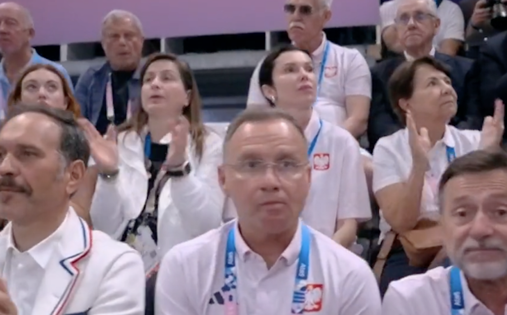 Jazda na nartach się przydała, Andrzej Duda o krok od nowej fuchy! Już ...