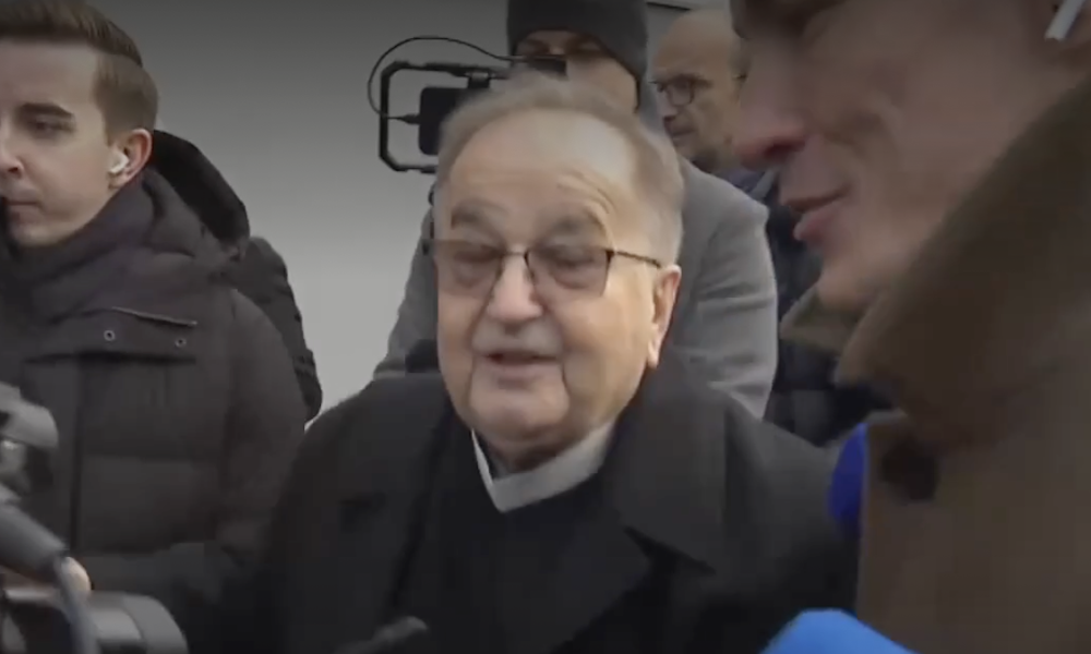 Sceny pod prokuraturą! Ojciec Rydzyk usłyszał pytanie dziennikarza i ...